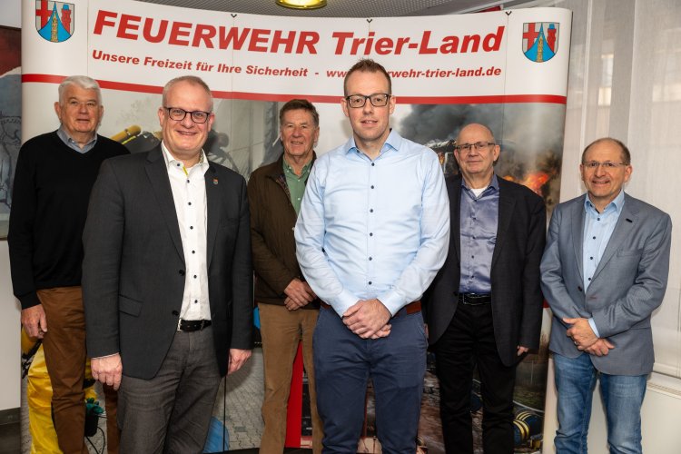 Verbandsgemeinde Trier-Land stellt neuen hauptamtlichen Wehrleiter vor | https://trier-land.de