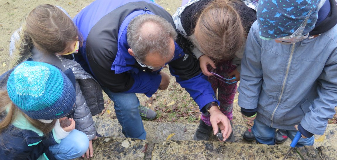 Grundschule Ralingen hat als erste Schule im Naturpark Südeifel das Zertifikat „Naturpark-Schule ...